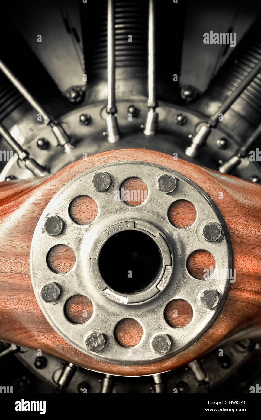 vintage wooden aircraft propeller and engine cylinders Stock Photo - Alamy