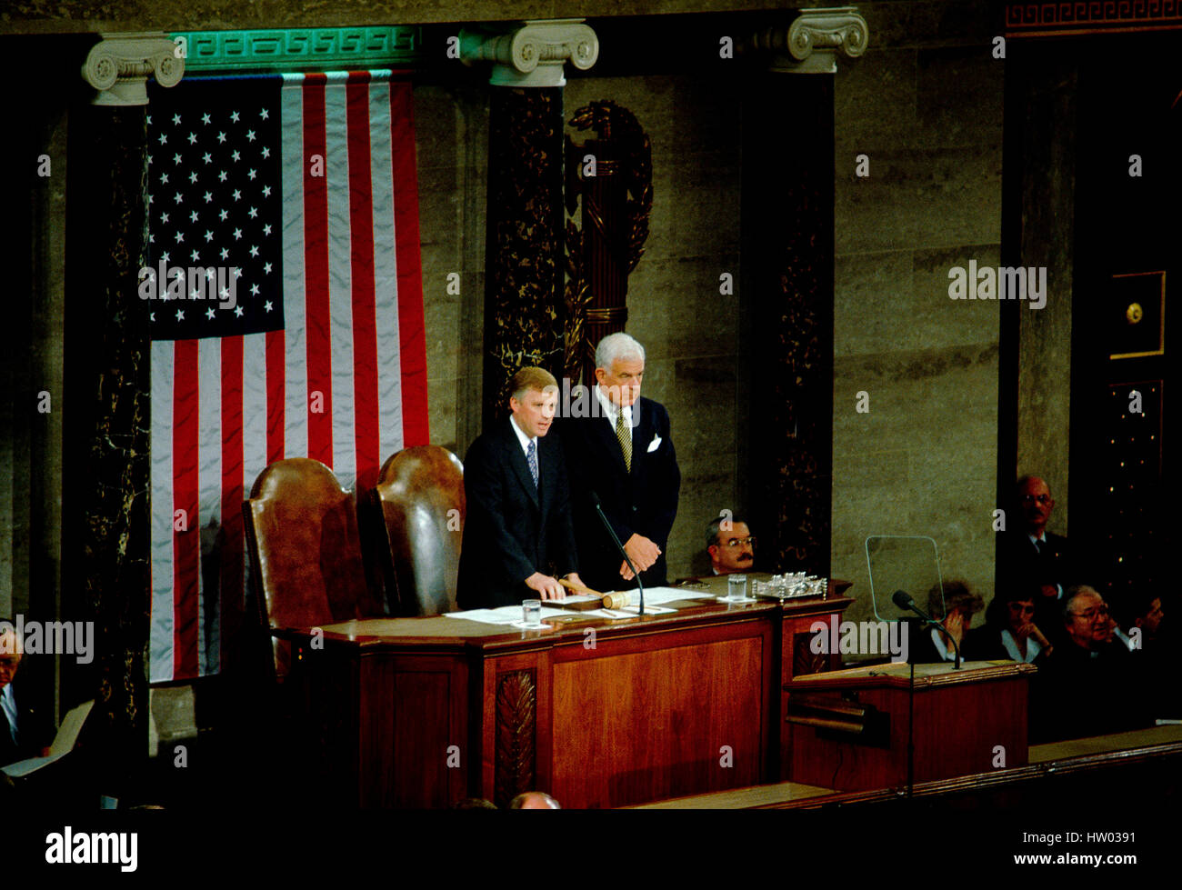 Vice President Dan Quayle and Speaker of the House Thomas Foley stand ...