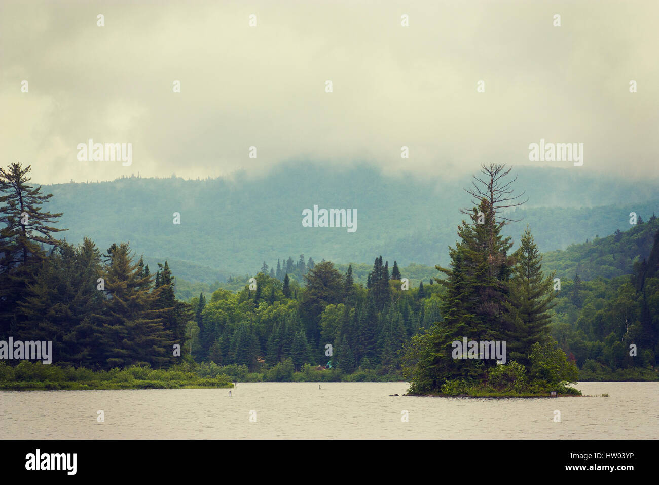 Perfect lake hi-res stock photography and images - Alamy