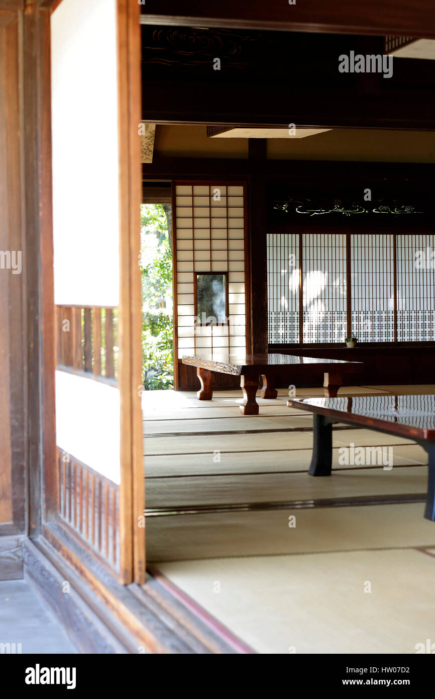 Traditional Japanese house Stock Photo - Alamy