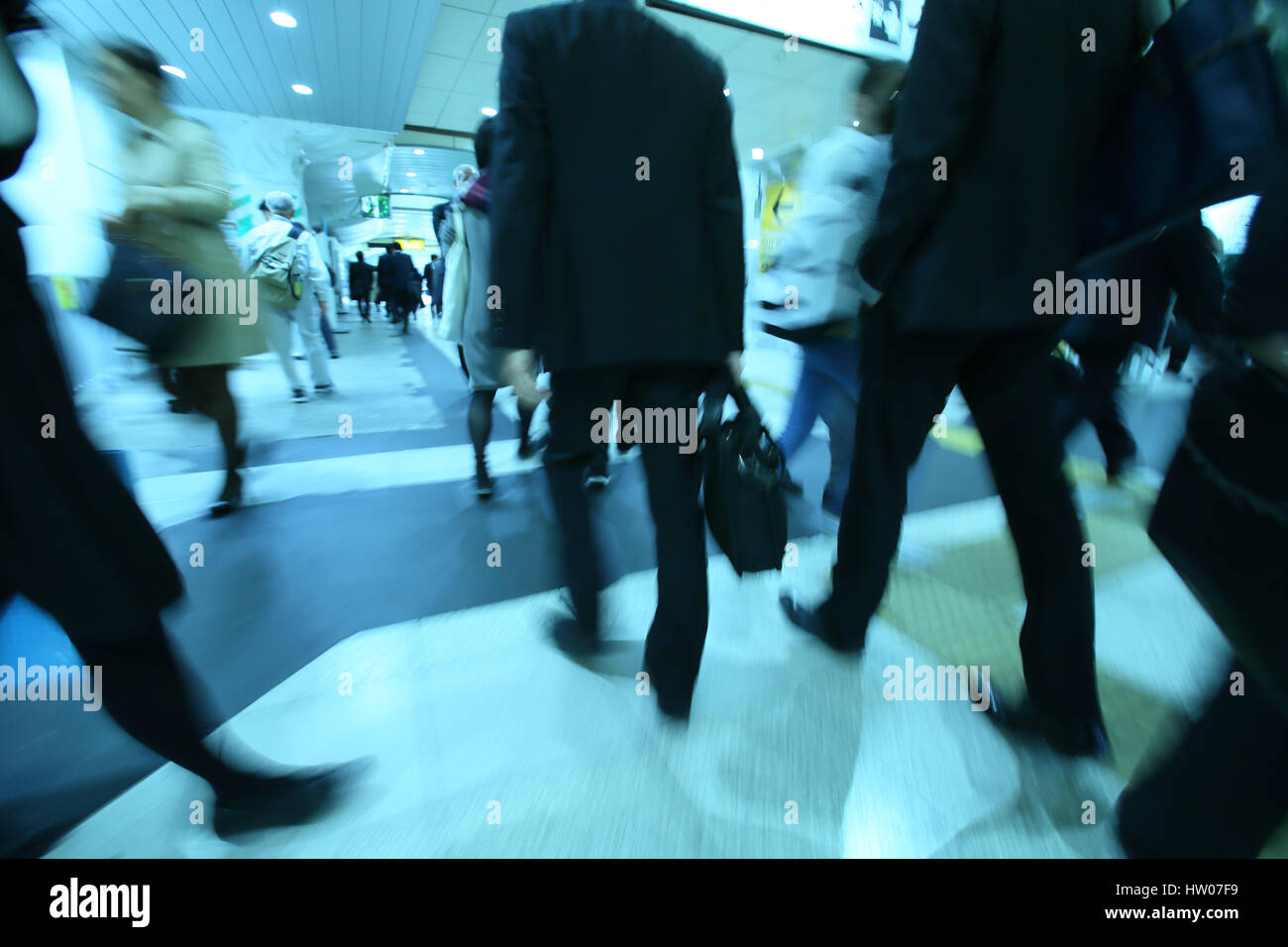 People in underground station hi-res stock photography and images - Alamy