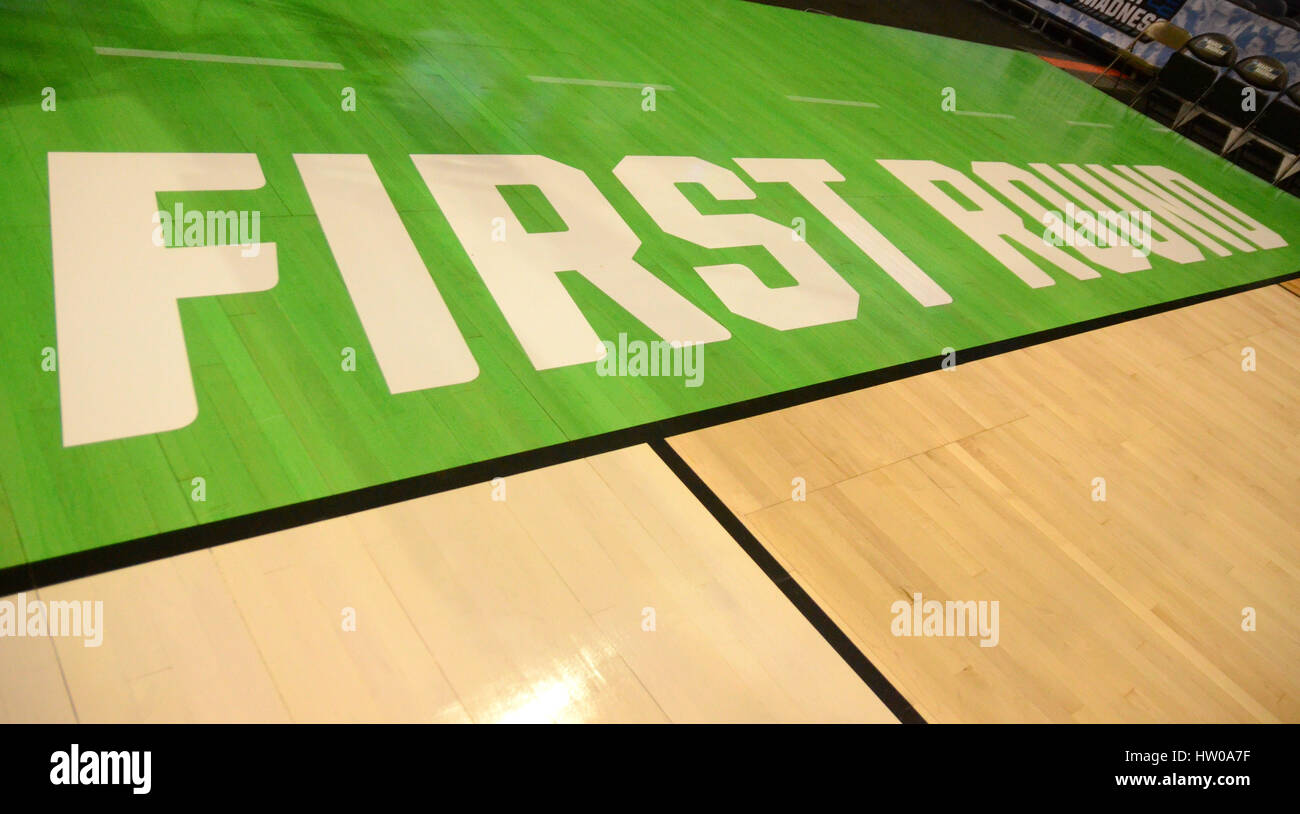 Milwaukee, Wisconsin, USA. 15th Mar, 2017. The basketball court with ...