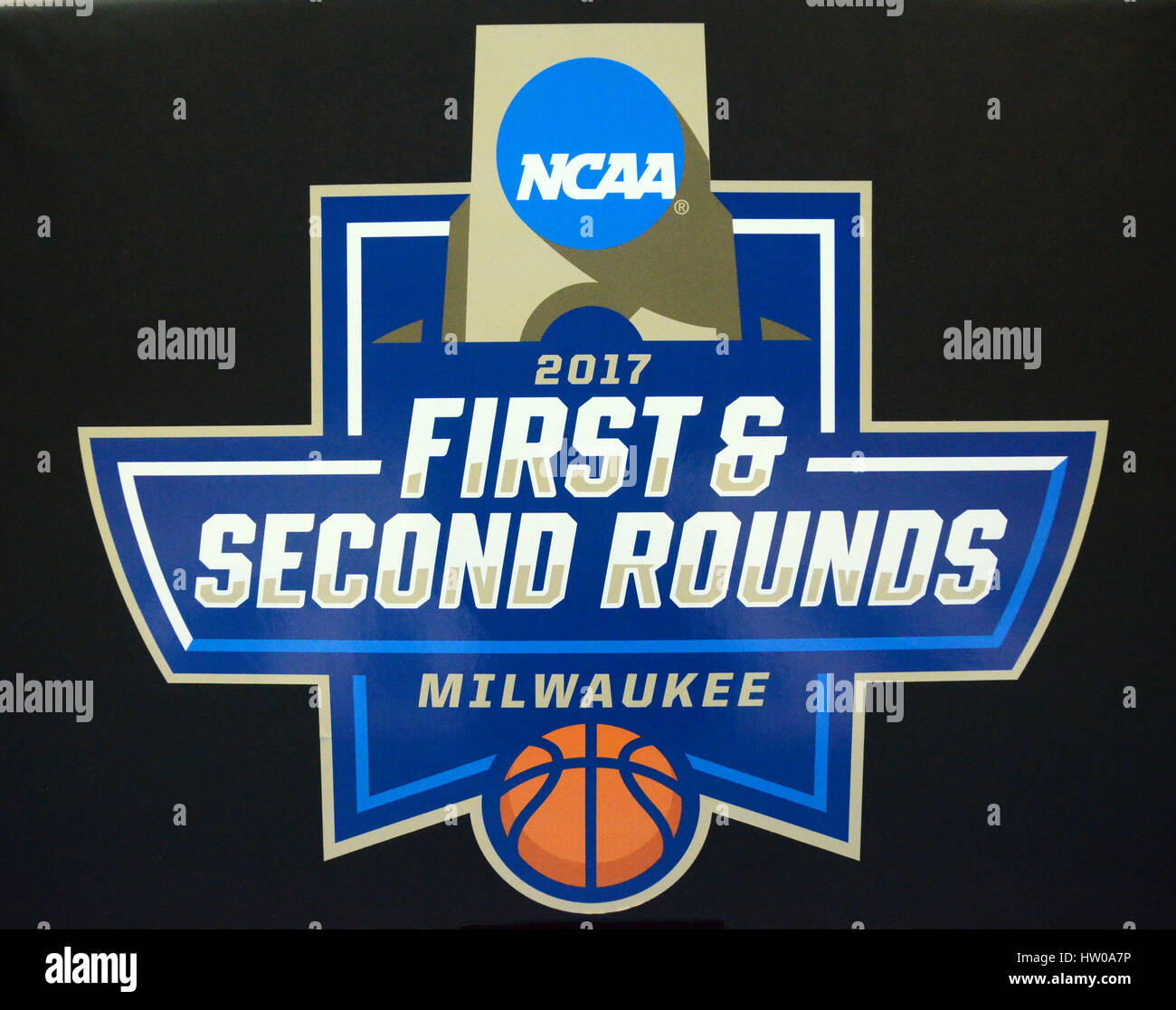 Milwaukee, Wisconsin, USA. 15th Mar, 2017. The basketball court with ...