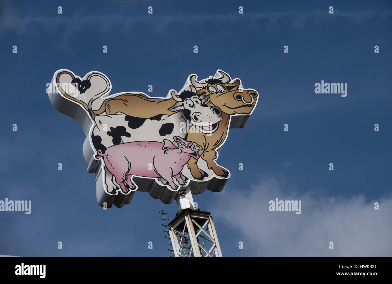 Toennies logo hi-res stock photography and images - Alamy