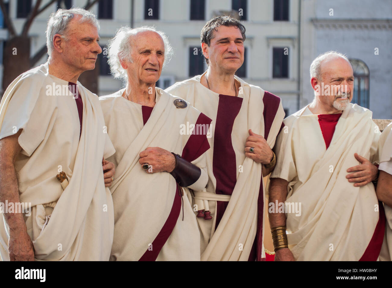 Roman purple toga hi-res stock photography and images - Alamy