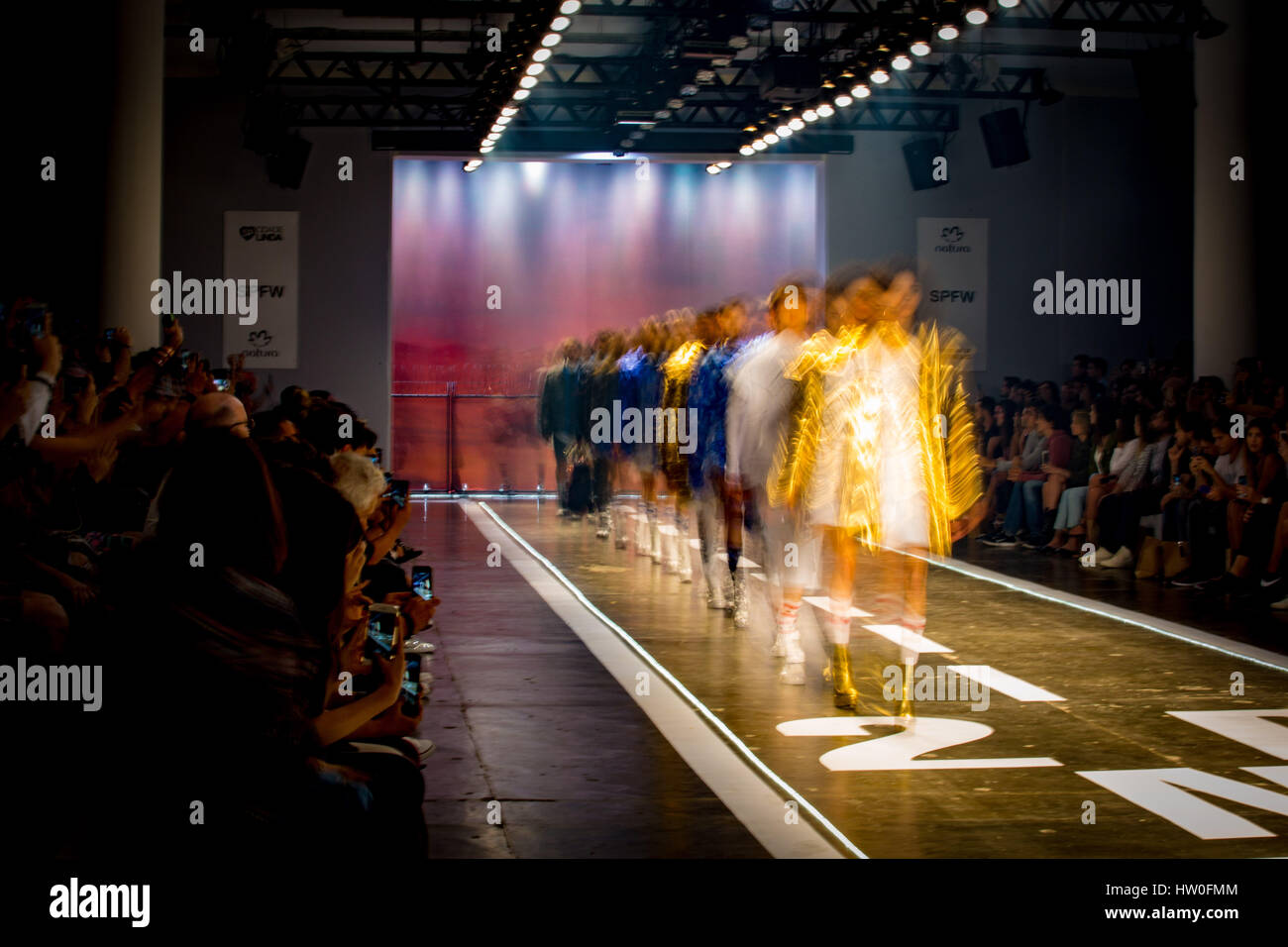 2nd floor stage hi-res stock photography and images - Alamy