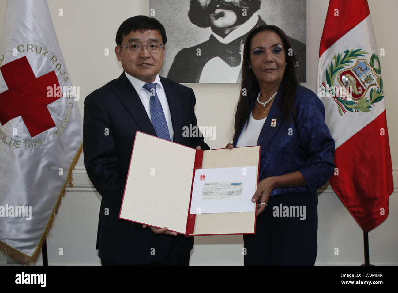 (170323) -- LIMA, March 23, 2017 (Xinhua) -- Chiness Ambassador to Peru ...