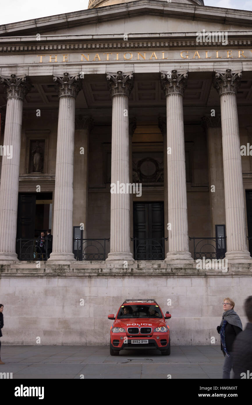 Police car at gallery hi-res stock photography and images - Alamy