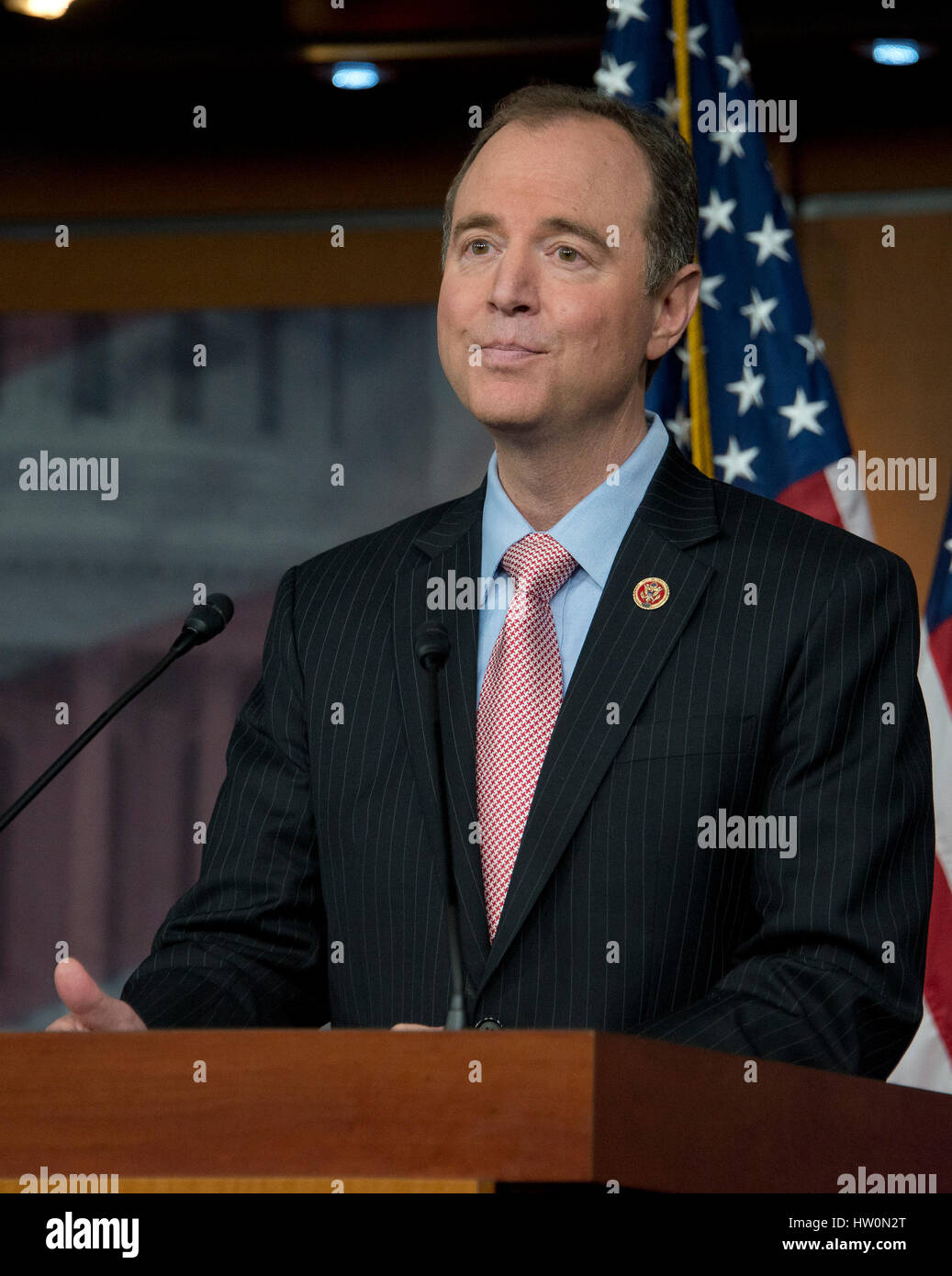 Adam schiff hi-res stock photography and images - Alamy