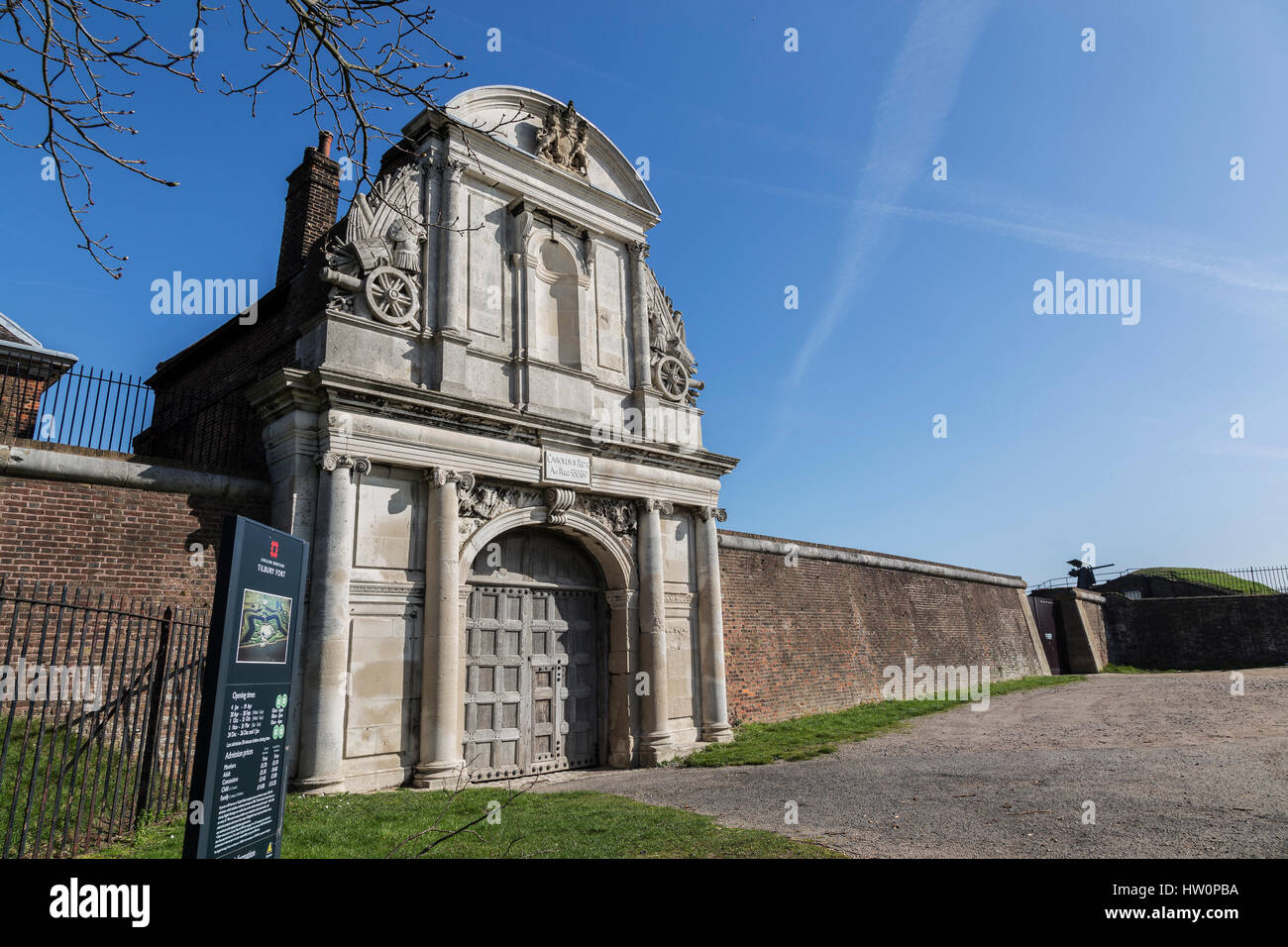 The Water Gate at Tilbury Fort Stock Photo - Alamy