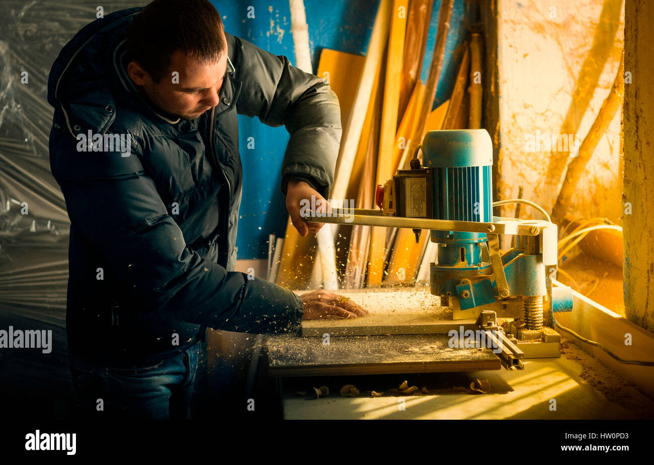 Work in the workshop hi-res stock photography and images - Alamy