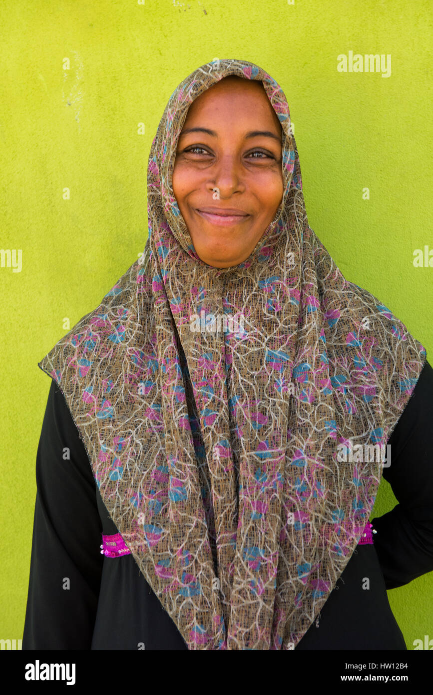 Maldives woman islam hi-res stock photography and images - Alamy