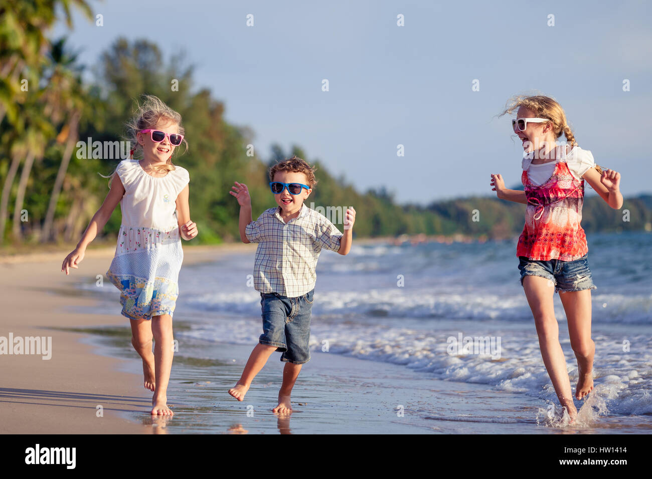 Children runing outdoors hi-res stock photography and images - Alamy