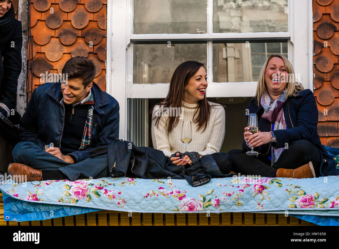 Laughing spectators hi-res stock photography and images - Alamy