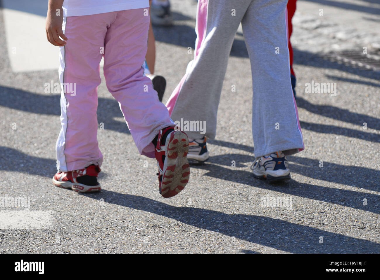 Children jog, Kinder joggen Stock Photo - Alamy