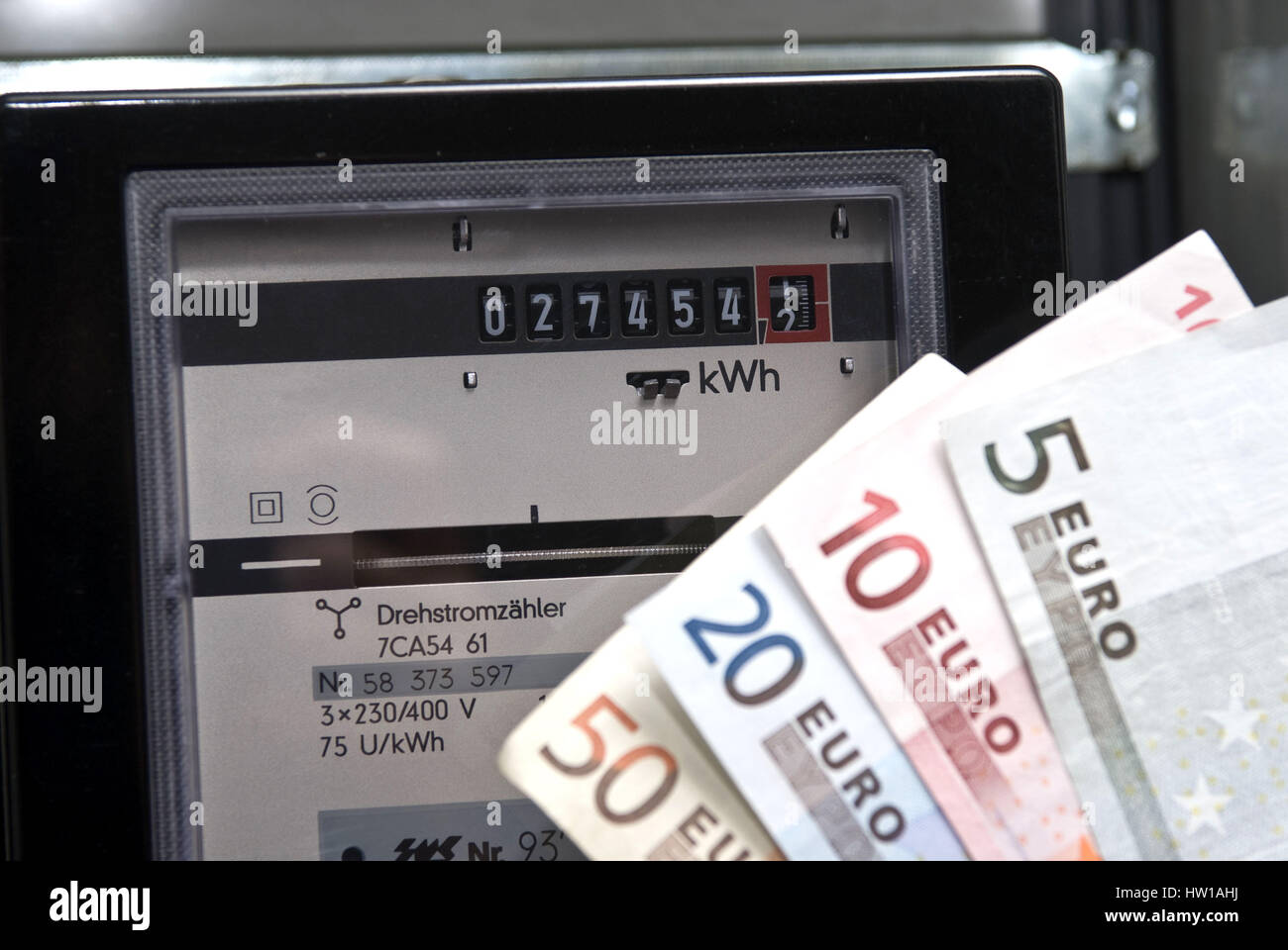 Stream costs, Stromkosten Stock Photo - Alamy