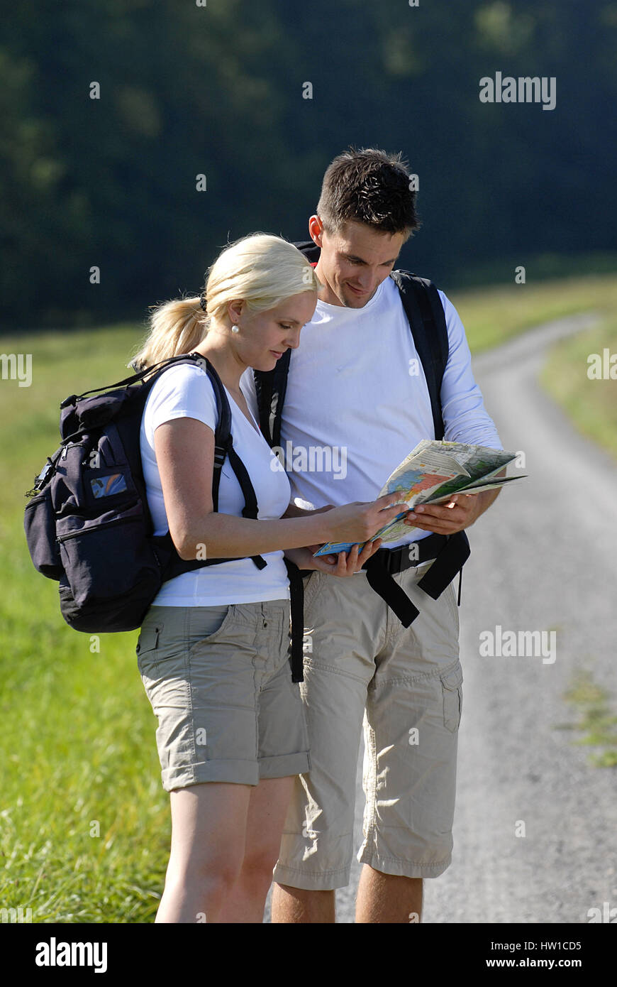 Pair walk with, Paar beim wandern Stock Photo - Alamy