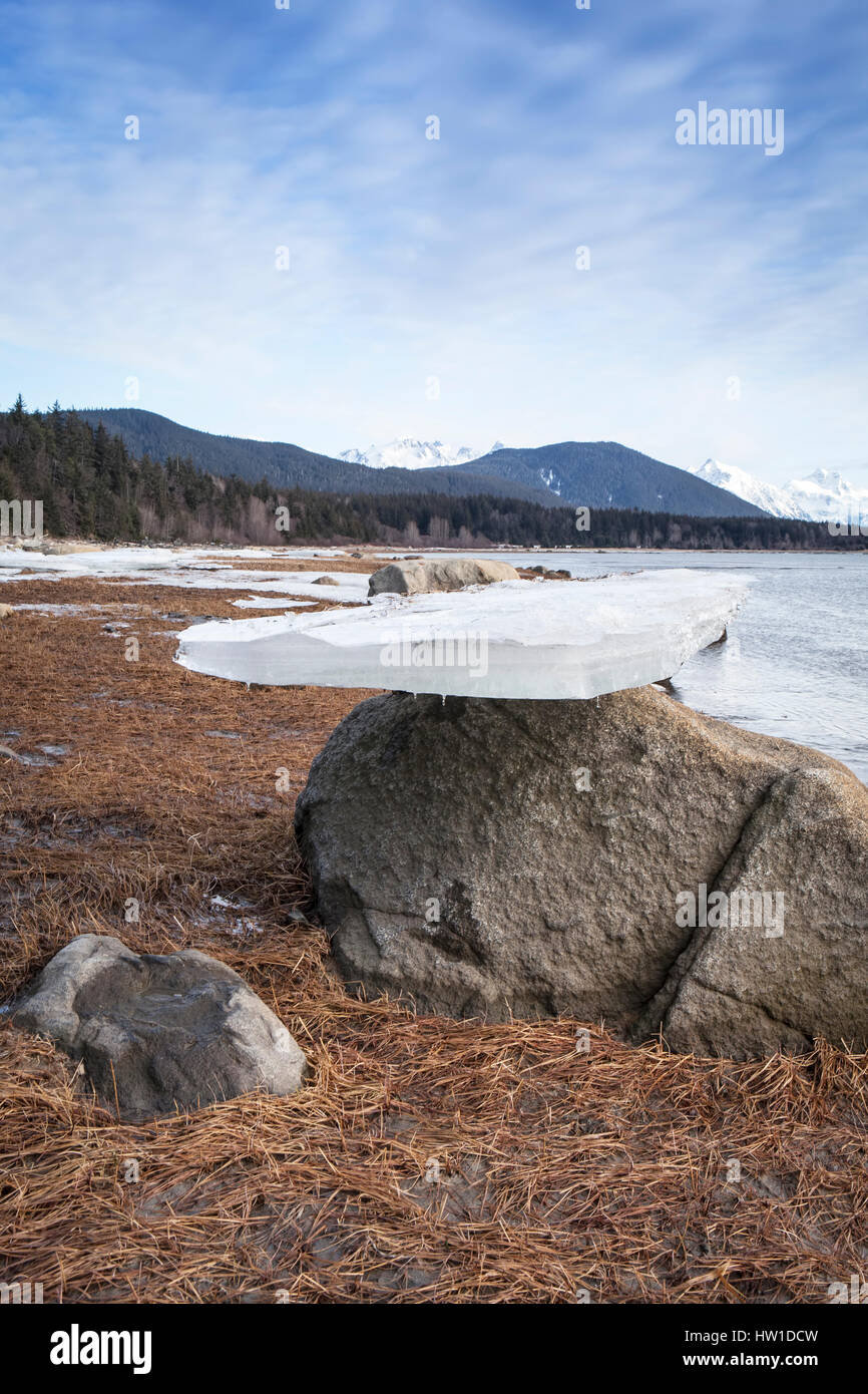 Vertical stranded hi-res stock photography and images - Alamy