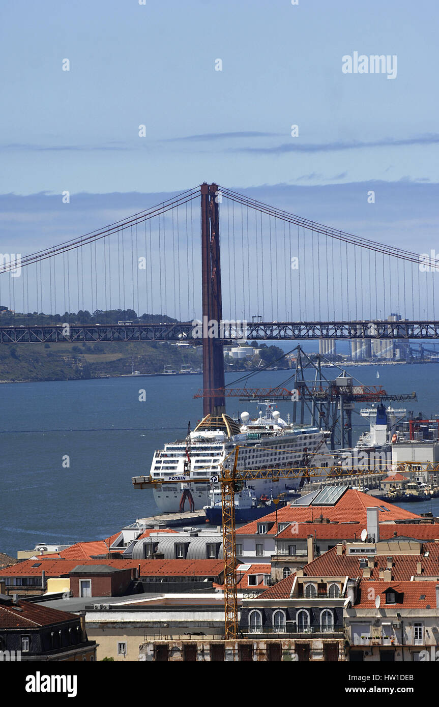 Lisbon, Tejo and bridge, Lissabon, Tejo und Brücke Stock Photo - Alamy