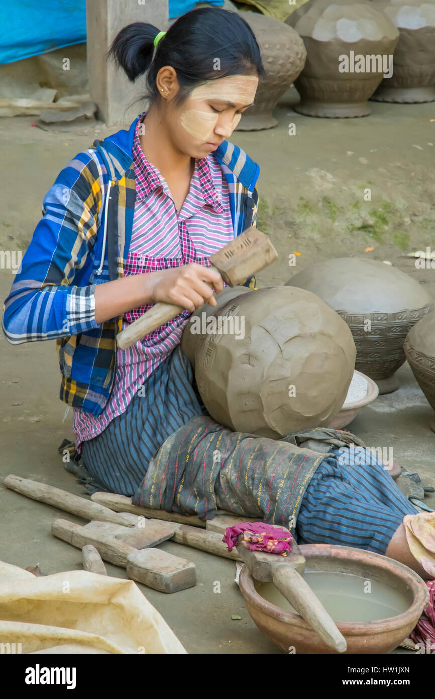 Terracotta Pot Decorating in Yandabo, Myanmar Stock Photo - Alamy
