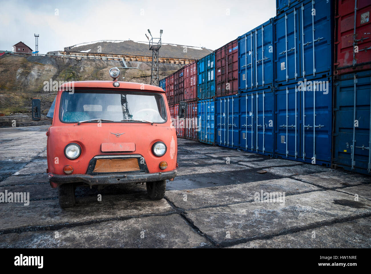 Old fashioned red van hi-res stock photography and images - Alamy