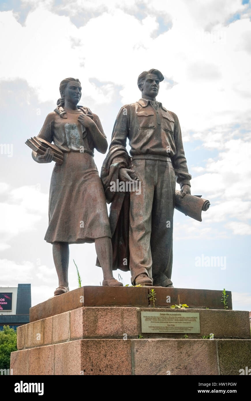 Statue students monument hi-res stock photography and images - Alamy