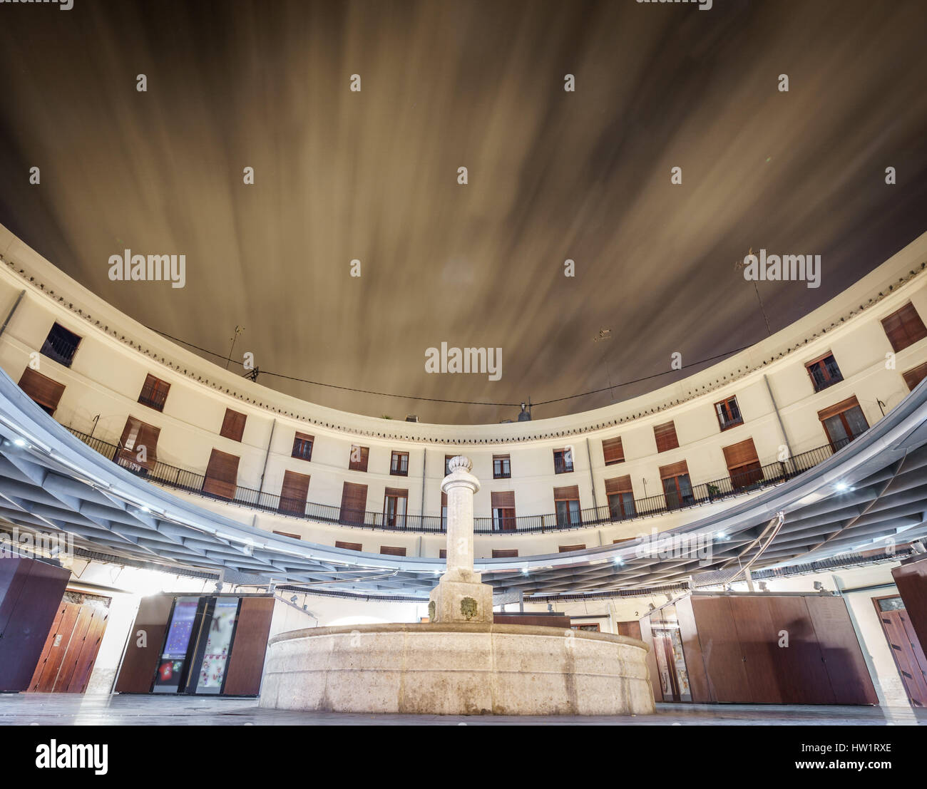 Plaza Redonda, Public round square long exposure in Valencia Stock ...