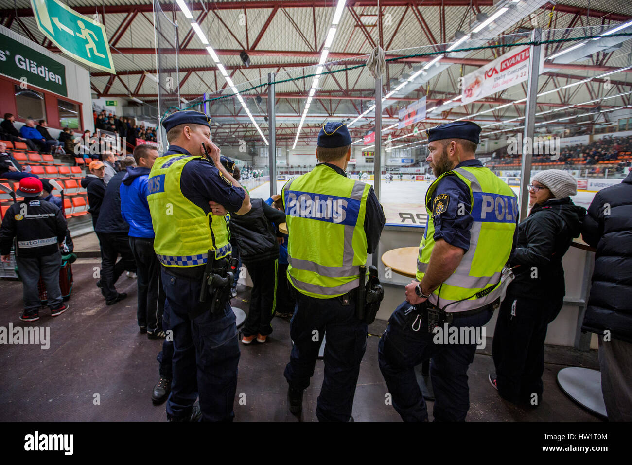 Ice hockey game hi-res stock photography and images - Alamy