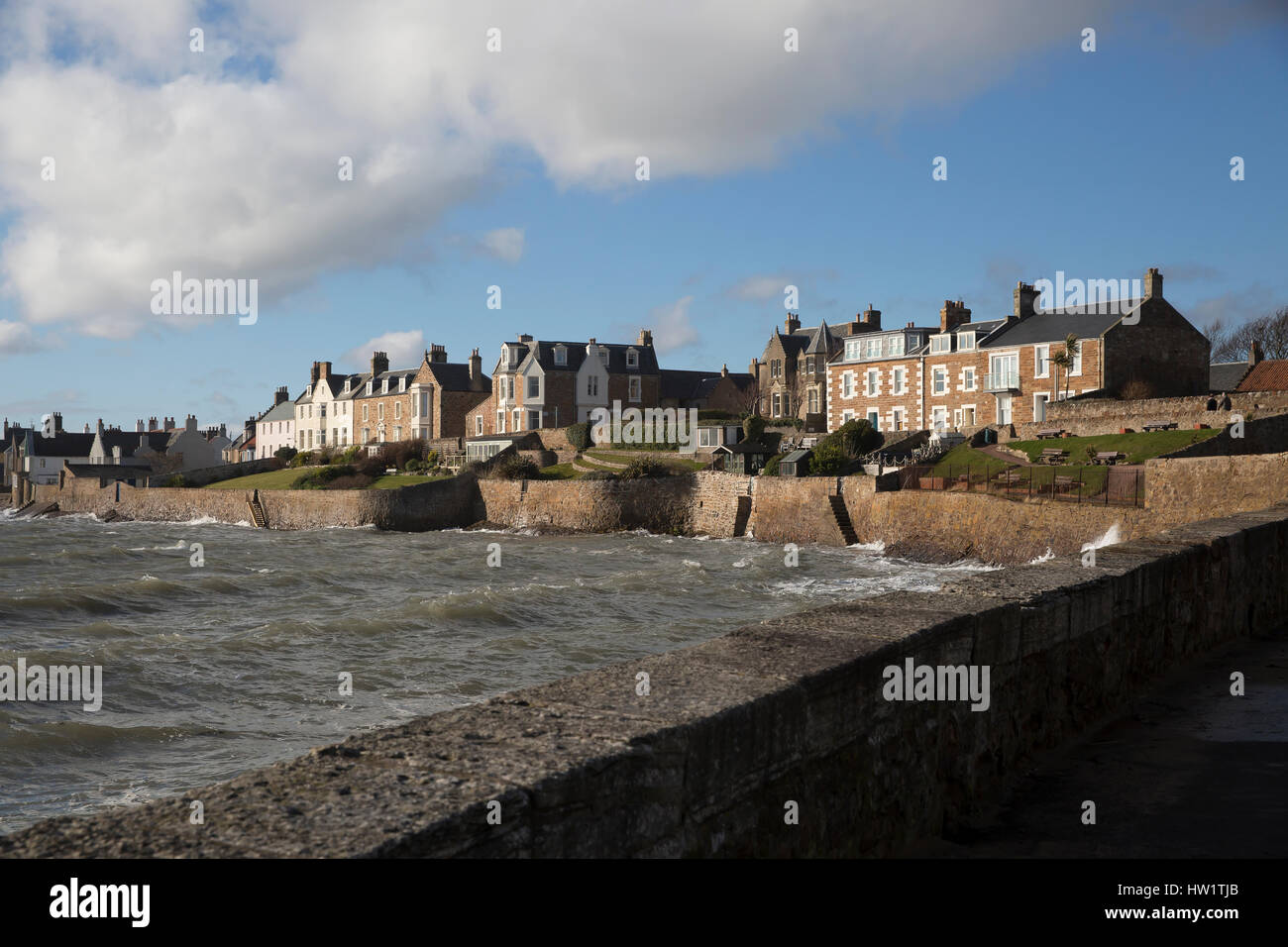 Houses overlooking the sea in Elie Scotland Stock Photo - Alamy