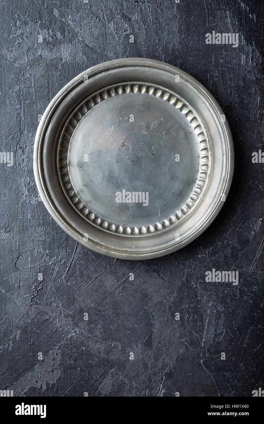 Empty metal plate on dark texture background top view, copy space Stock ...