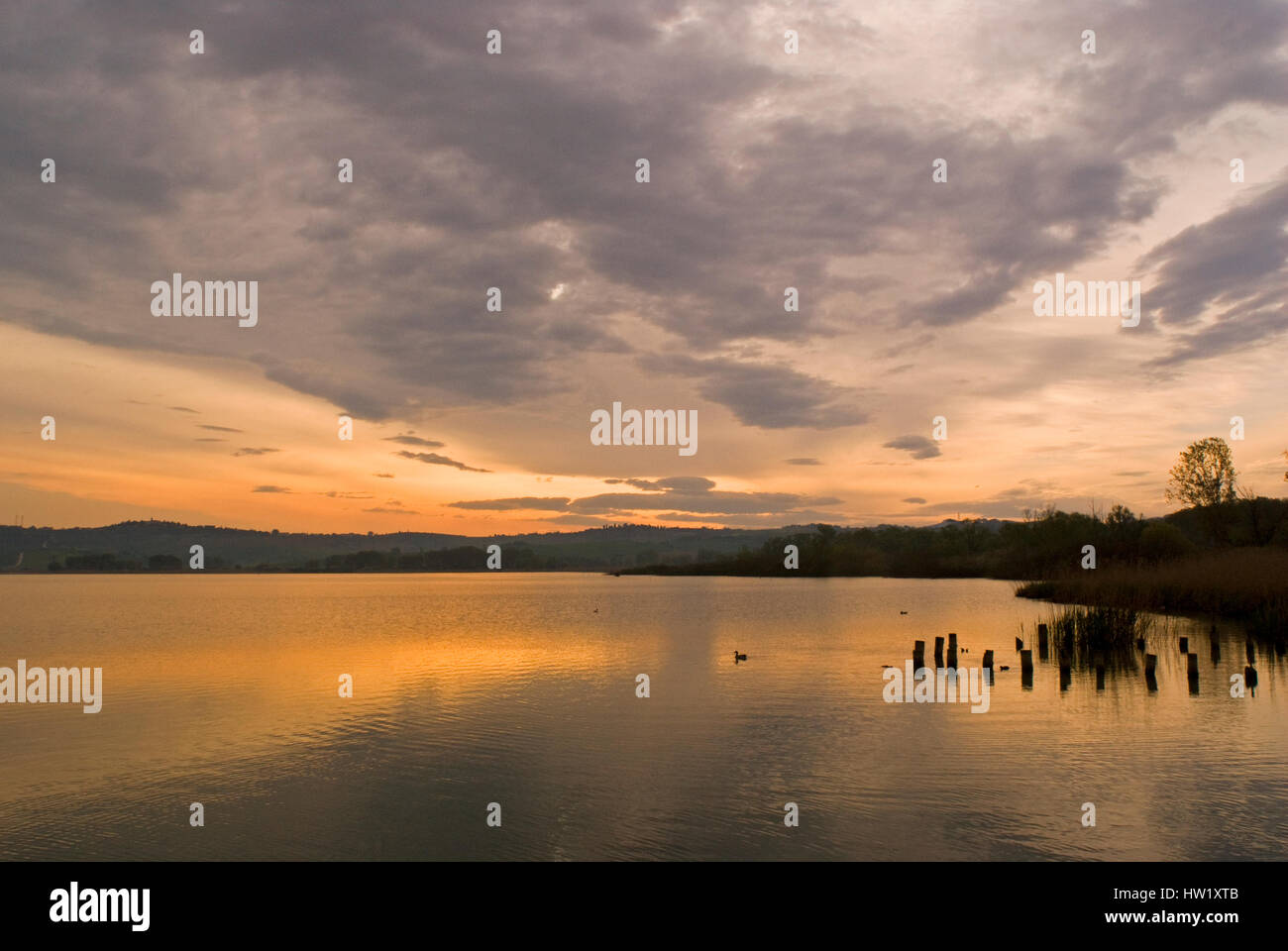 Lake of chiusi hi-res stock photography and images - Alamy