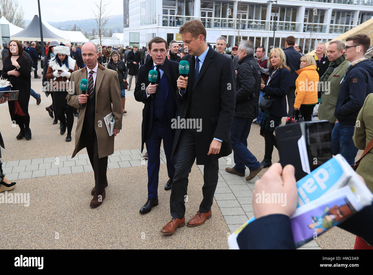 Itv racing pundits ap mccoy hi-res stock photography and images - Alamy