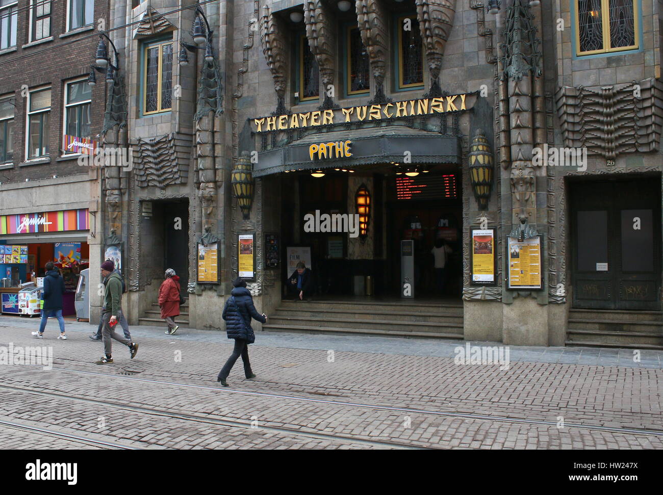 Cinema Pathé Tuschinski, an Art Nouveau film theater in Amsterdam ...