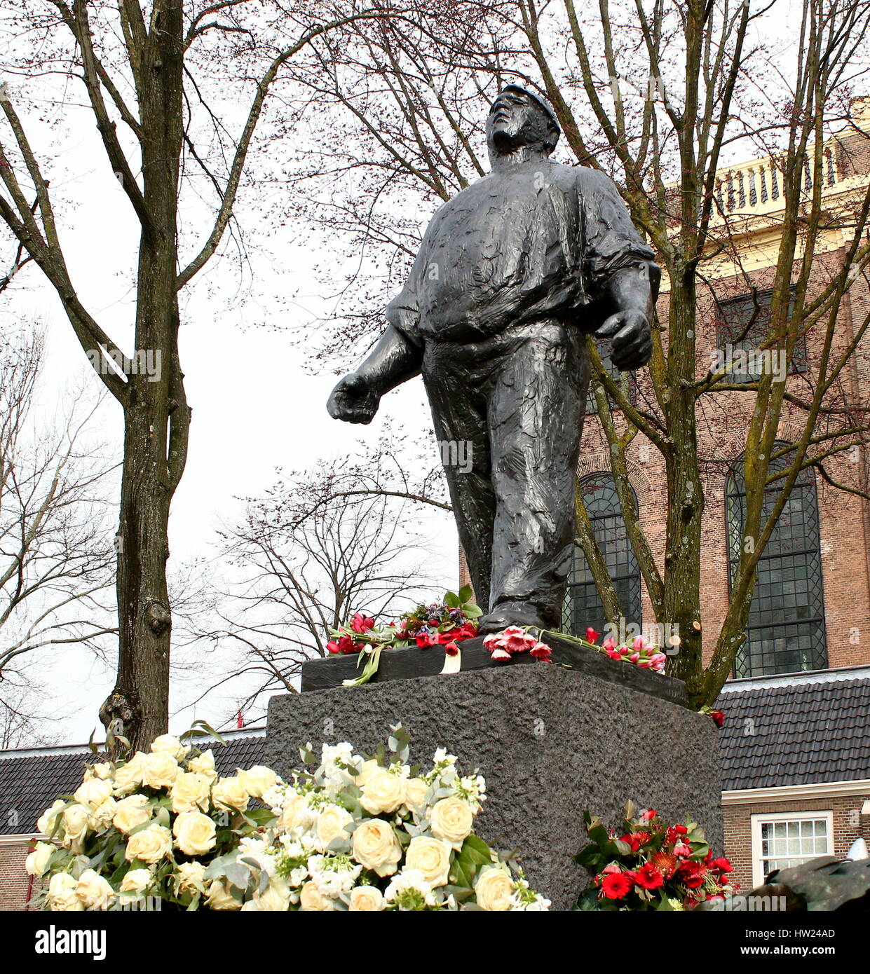 De Dokwerker Statue at Jonas Daniël Meijerplein in Amsterdam ...