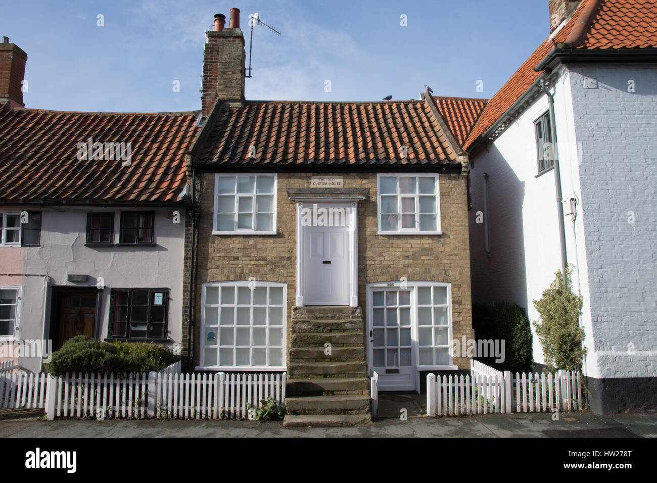 The old customs house at Aldeburgh in Suffolk Stock Photo - Alamy