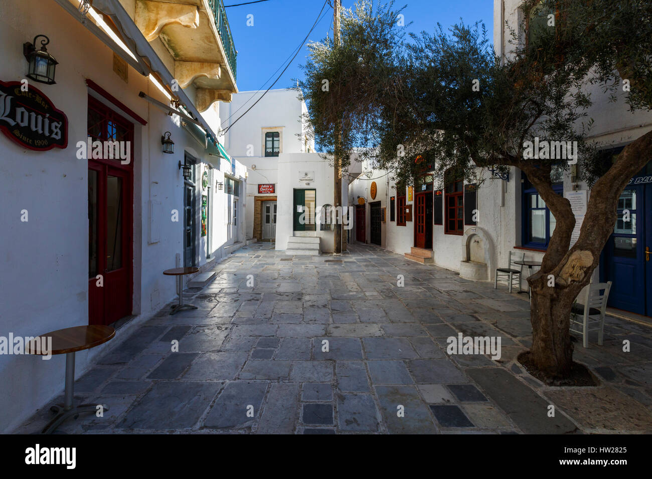 Main square of Chora village on Ios island, Greece Stock Photo - Alamy