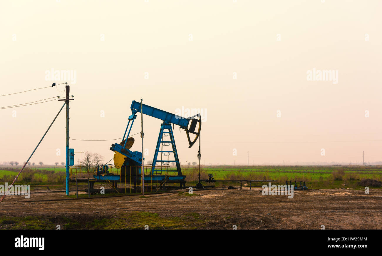 Oil Derrick Stock Photos & Oil Derrick Stock Images - Alamy