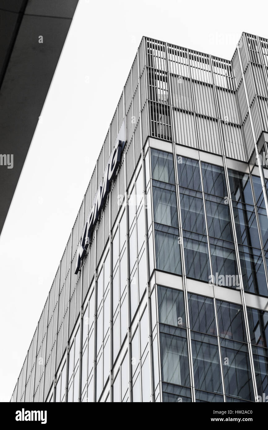 Kpmg building hi-res stock photography and images - Alamy