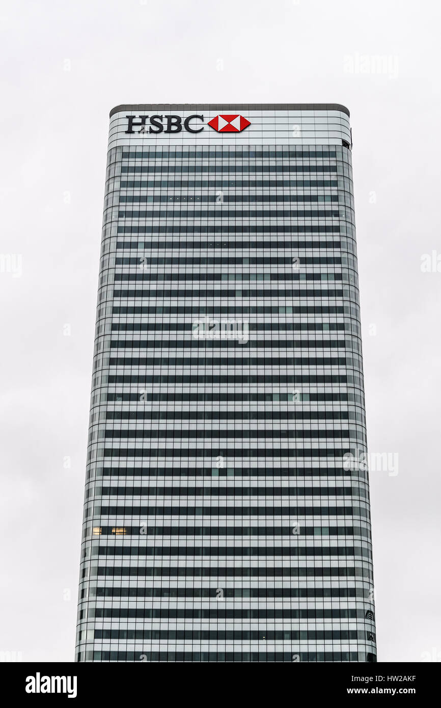 HSBC building at Canary Wharf, one of London's two financial districts Stock Photo - Alamy