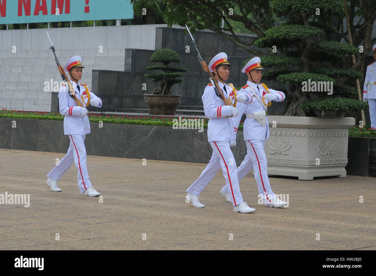 Changing of the guard, Ho Chi Minh Mausoleum, Hanoi, Bac Bo, Vietnam ...