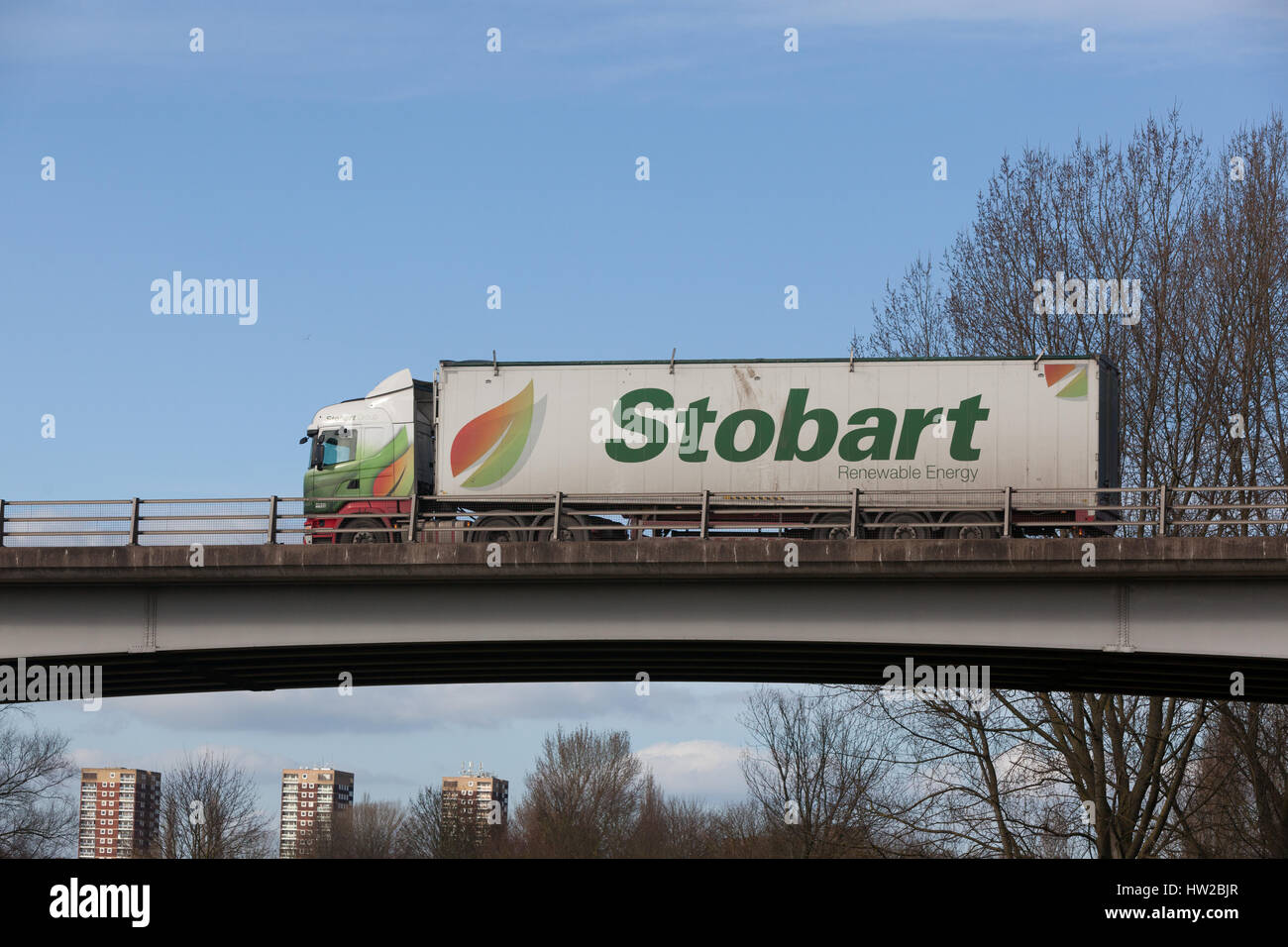 Eddie stobart articulated lorry trailer hi-res stock photography and ...