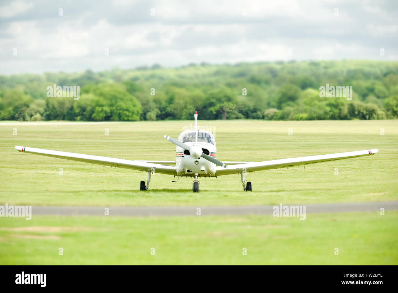 Light aircraft airstrip hi-res stock photography and images - Alamy