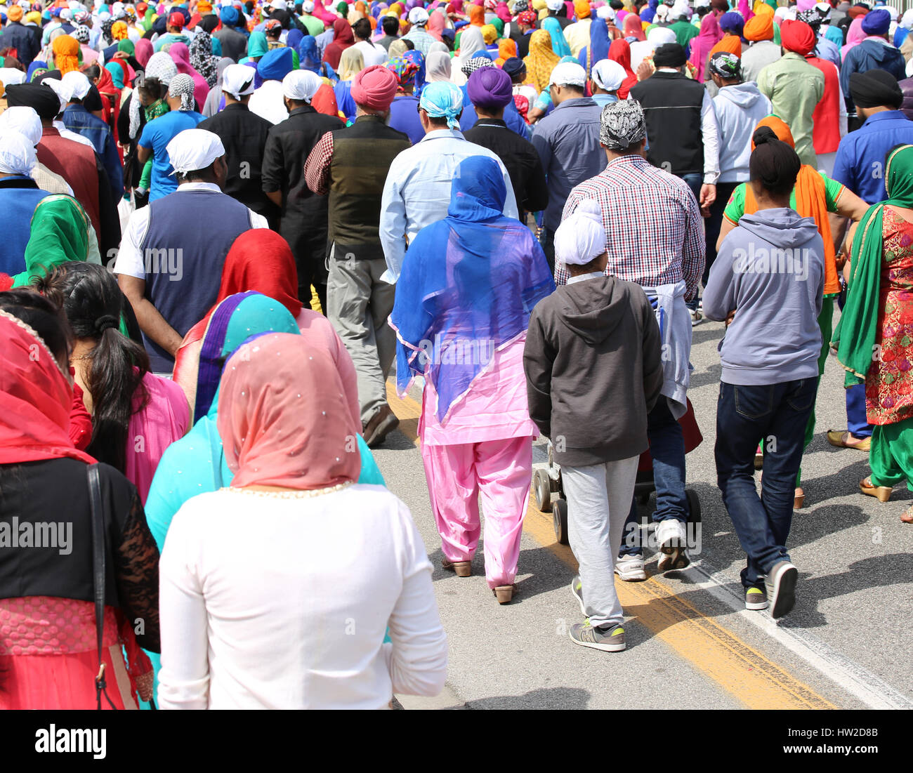 Procession sikh religion people hi-res stock photography and images - Alamy