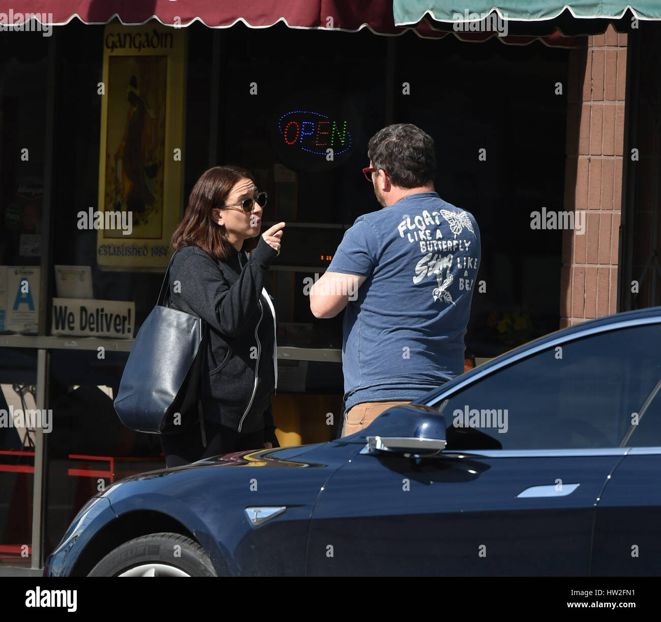 Maya Rudolph has an animated improv conversation with a friend ...