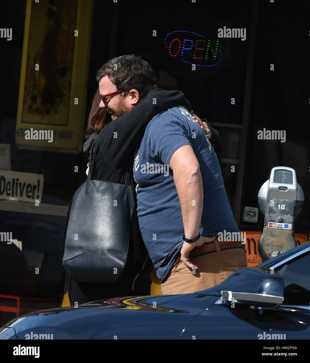 Maya Rudolph has an animated improv conversation with a friend ...