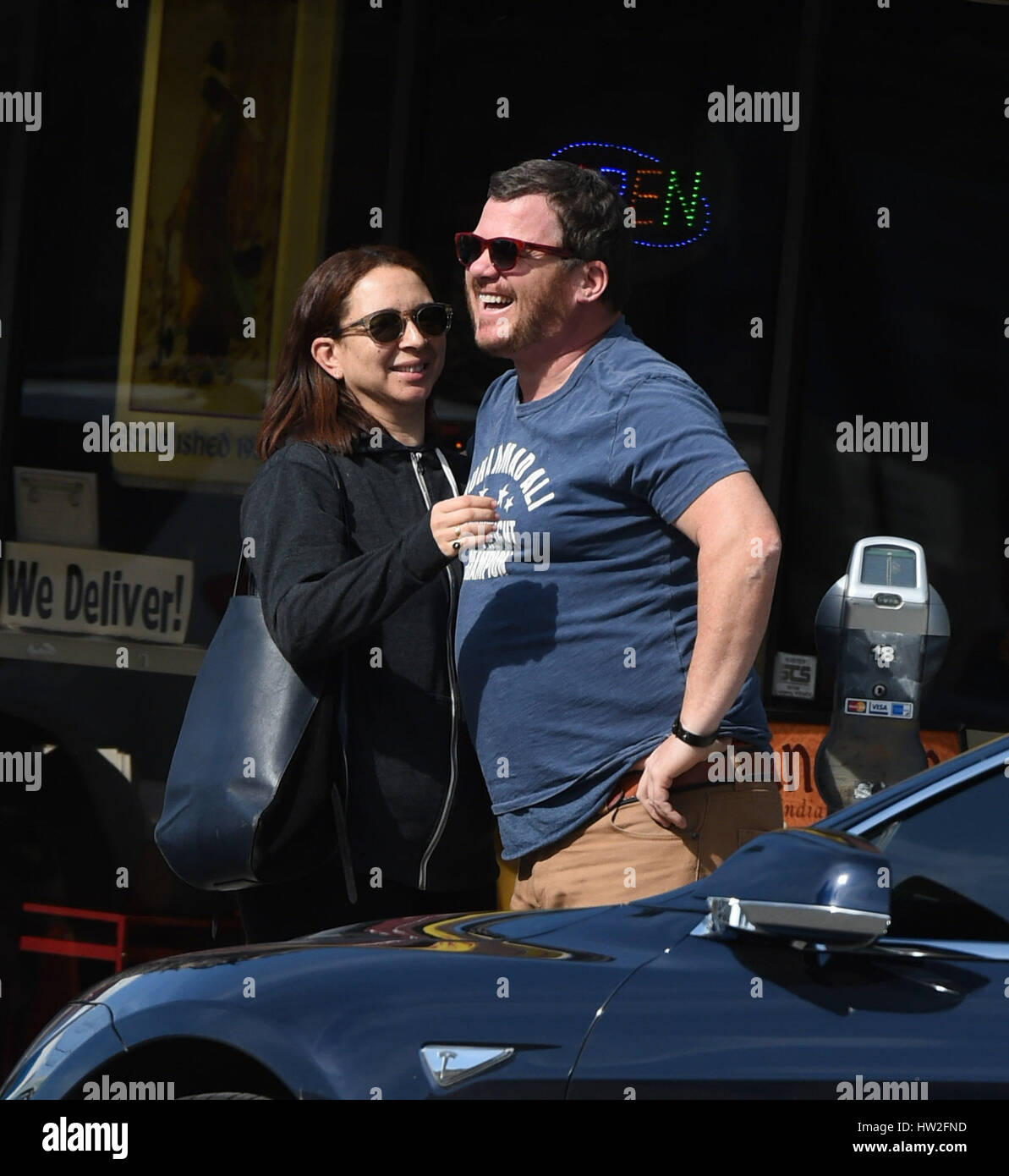 Maya Rudolph has an animated improv conversation with a friend ...