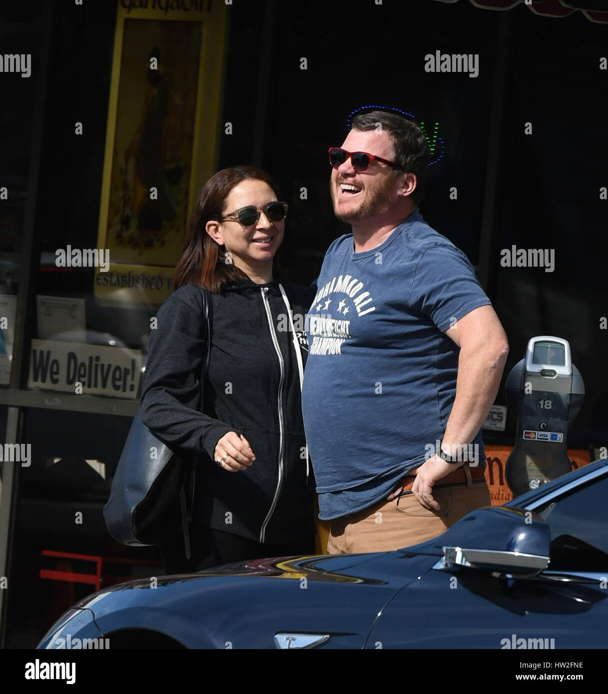 Maya Rudolph has an animated improv conversation with a friend ...