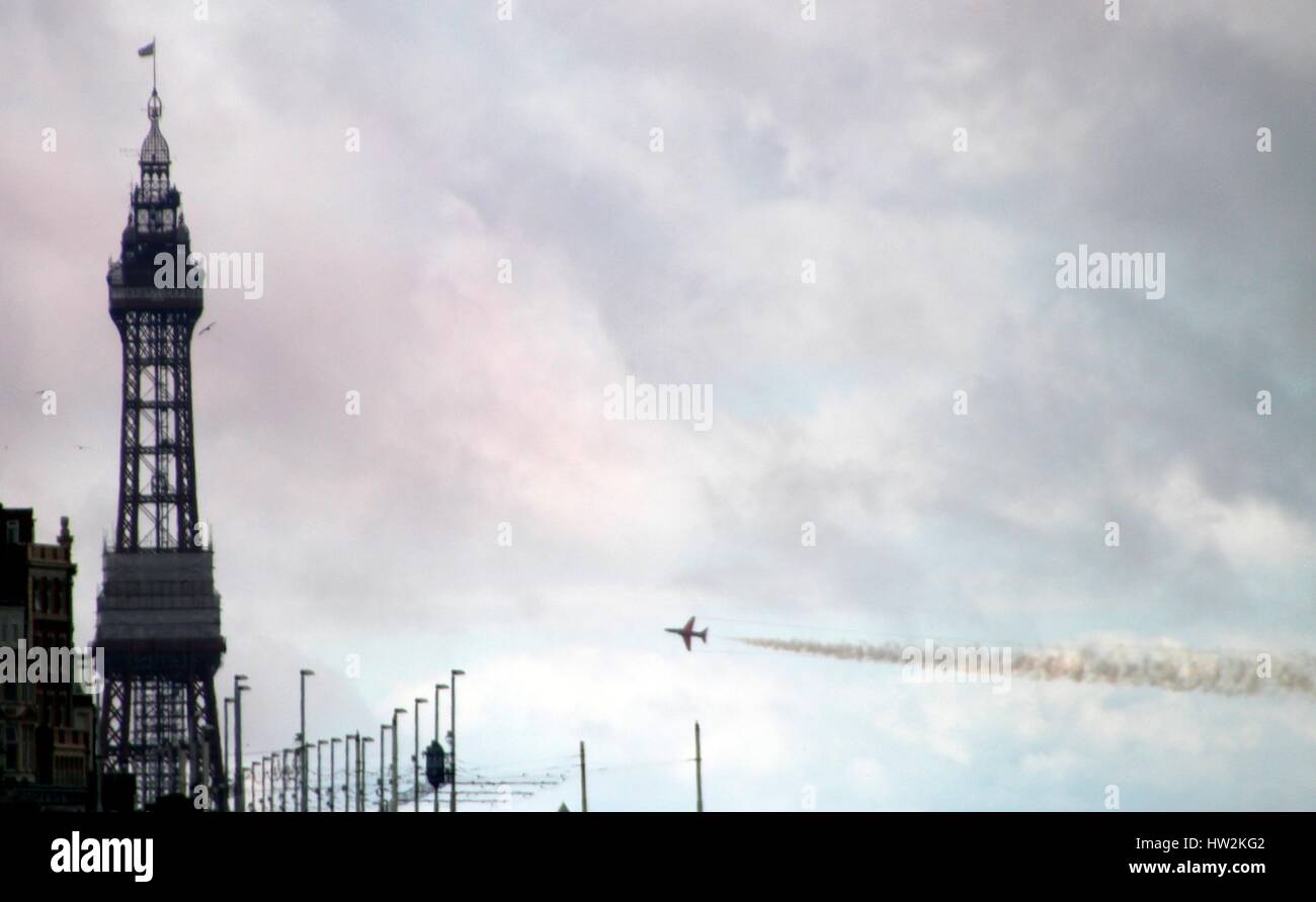 Red arrows blackpool tower hi-res stock photography and images - Alamy