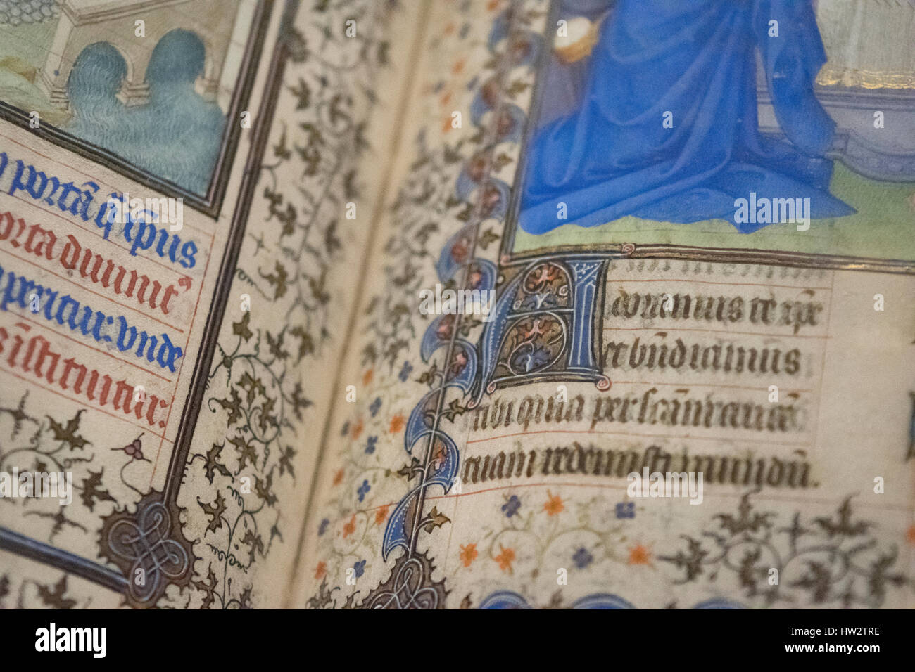 Medieval illuminated manuscript castle hi-res stock photography and ...