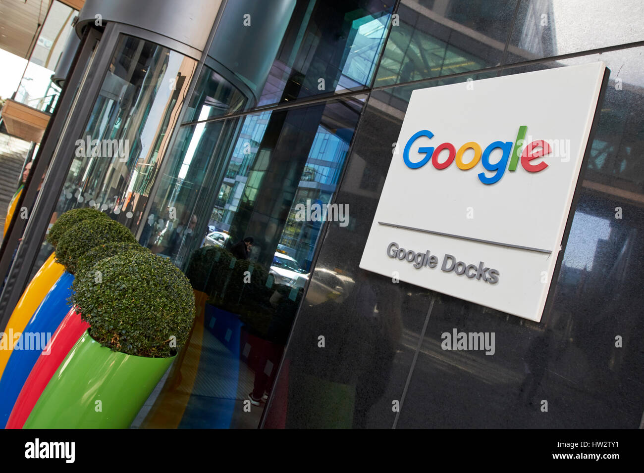 Google ireland hi-res stock photography and images - Alamy